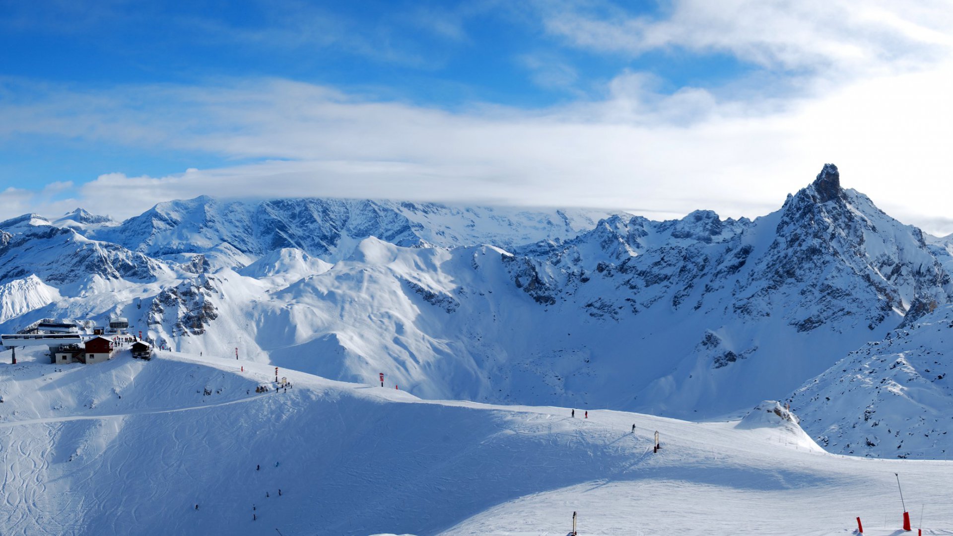 Skiing in Meribel Centre | A Complete Ski Guide | Piste Maps